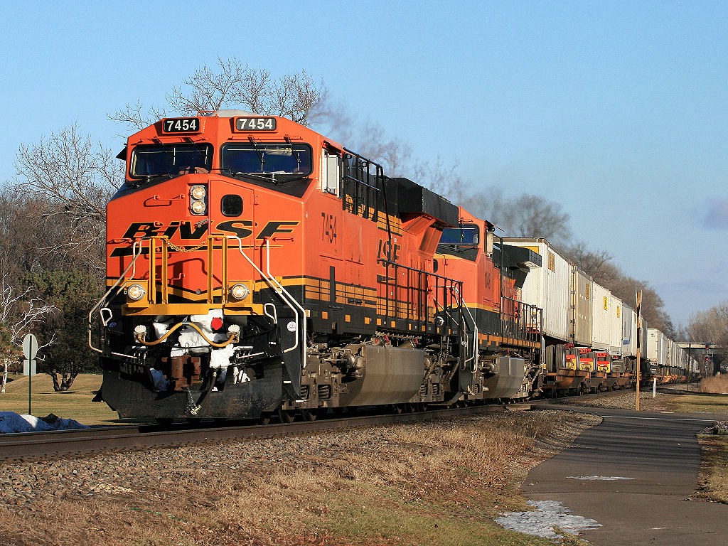 BNSF 7454